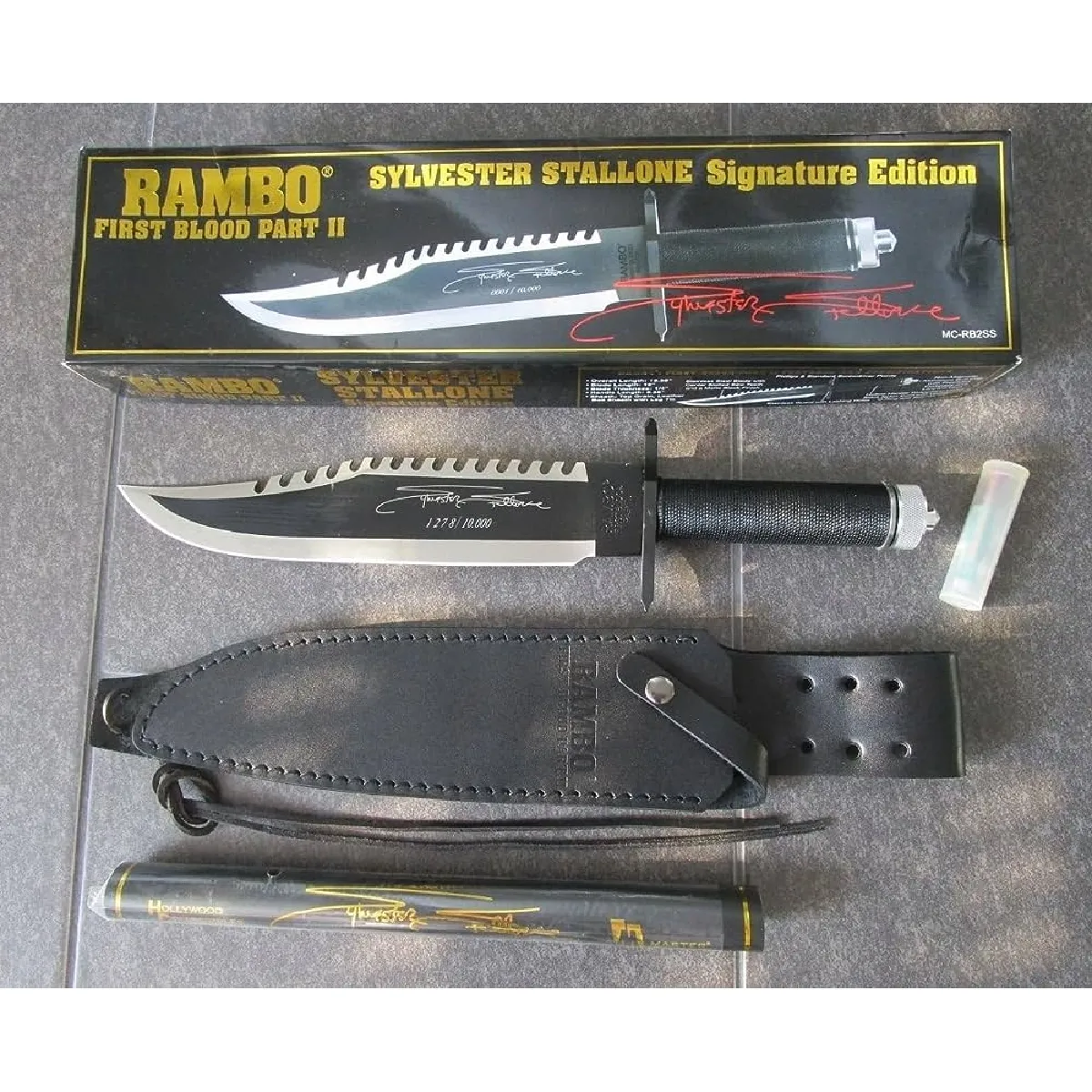 Couteau Hollywood Collectibles Group - Rambo First Blood Signature ...